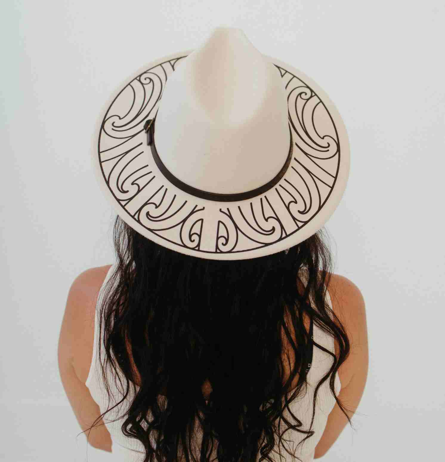 Maori Fedora Bone – L. EYES & Co